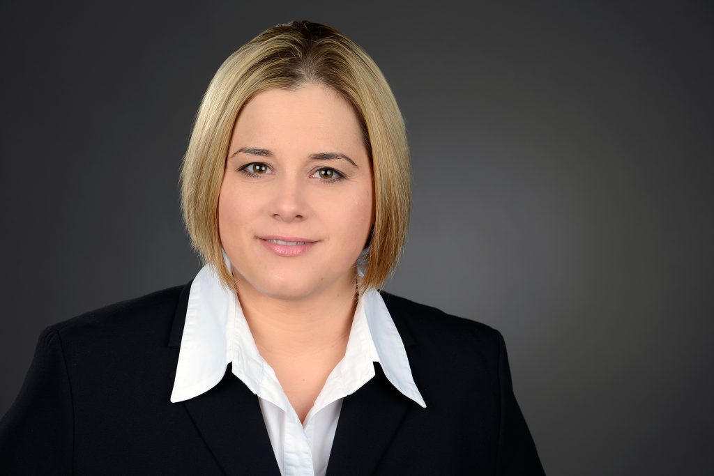 Research Fellows im Porträt: Wissenschaft trifft Praxis - FOM forscht ...